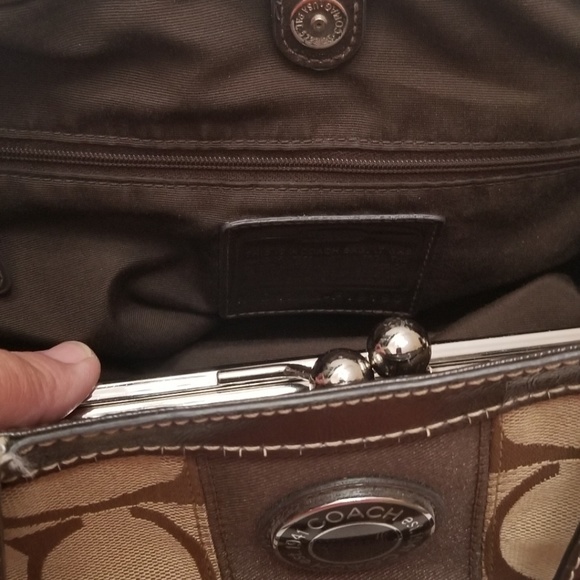 Coach | Bags | Coach D232f1919 Signature Stripe Kisslock | Poshmark